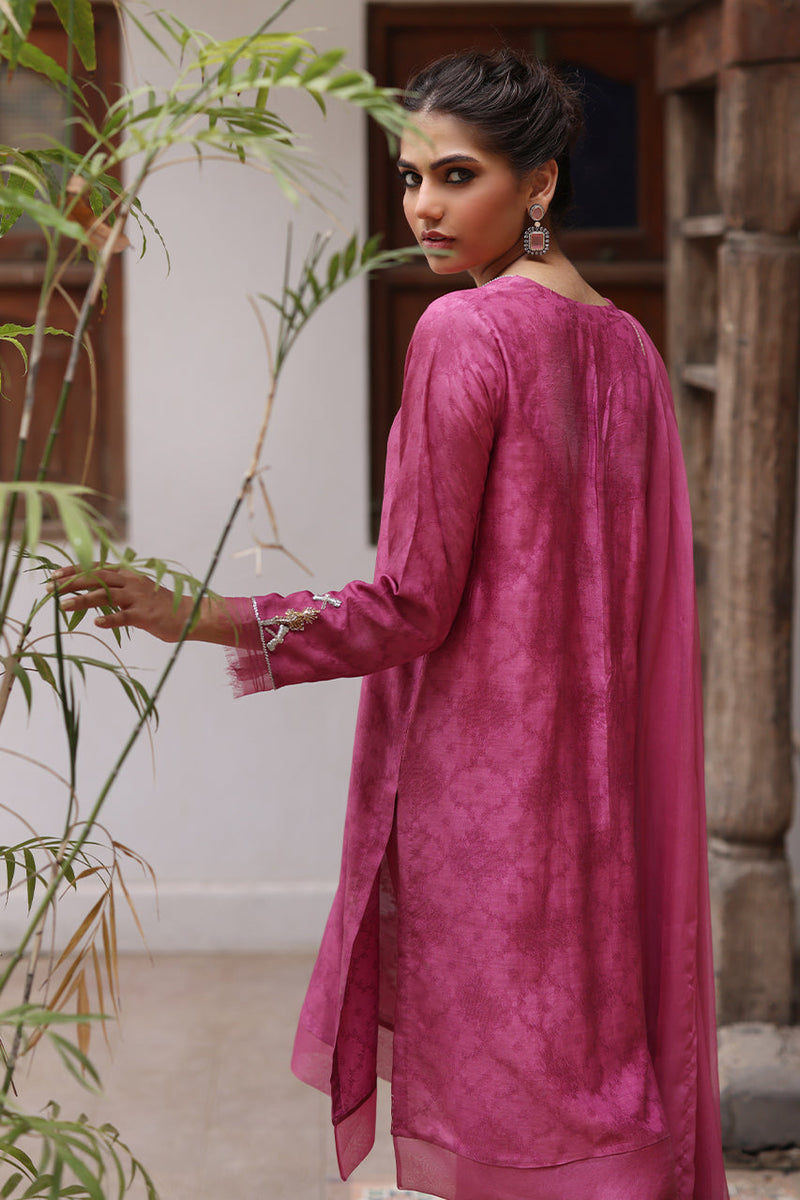 Strawberry Quartz – Nida Azwer PK